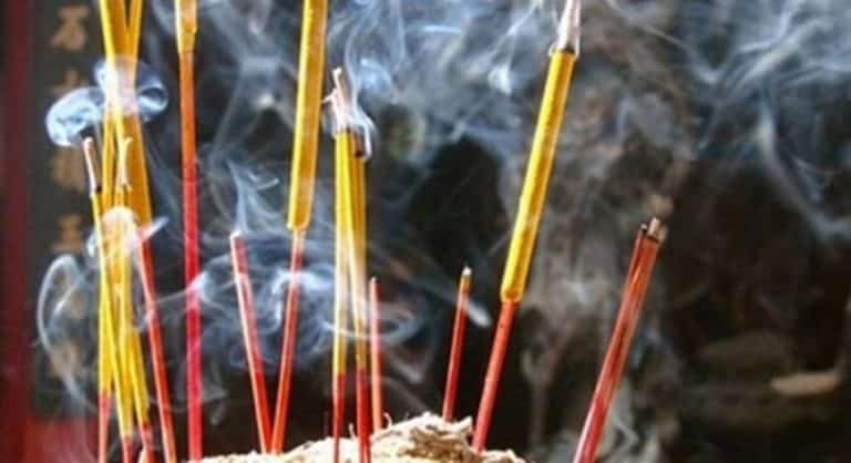 Cần Lưu ý Những điều Sau Khi Thắp Hương Thờ Cúng Dịch Vụ Đồ Cúng Trọn Gói
